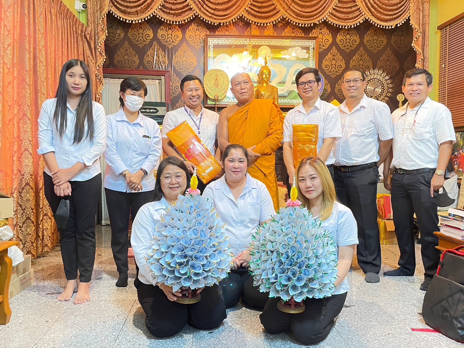 ถวายปัจจัย ณ วัดบำเพ็ญเหนือ เนื่องในวันเข้าพรรษา ปี 2566 - Union Pioneer